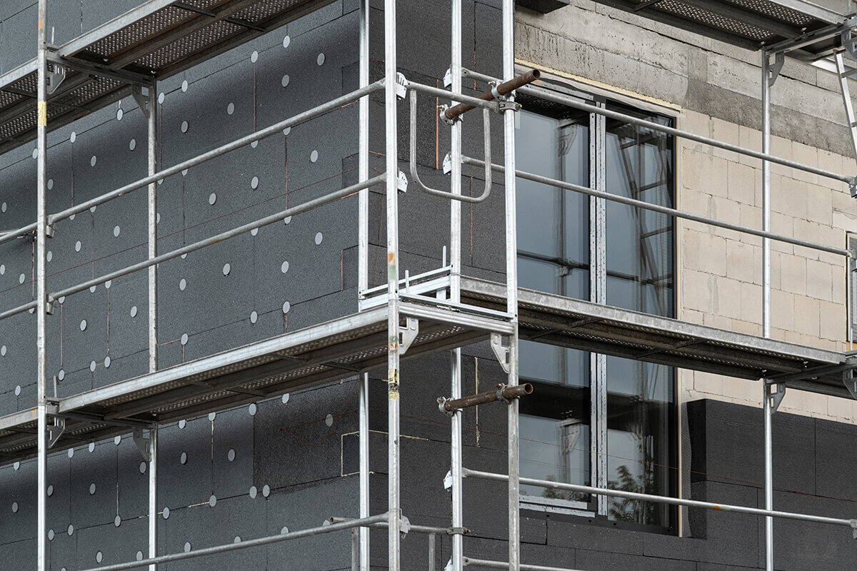 Isolation soufflée : guide complet 2025 | Hellio